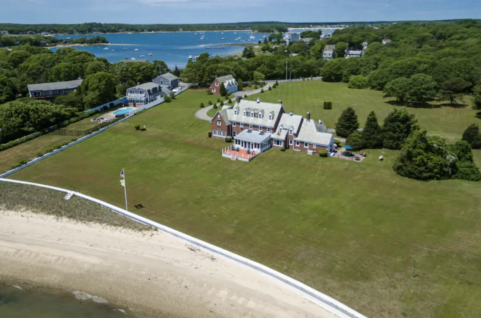 Top Airbnb's on Cape Cod For Your Intimate Wedding
